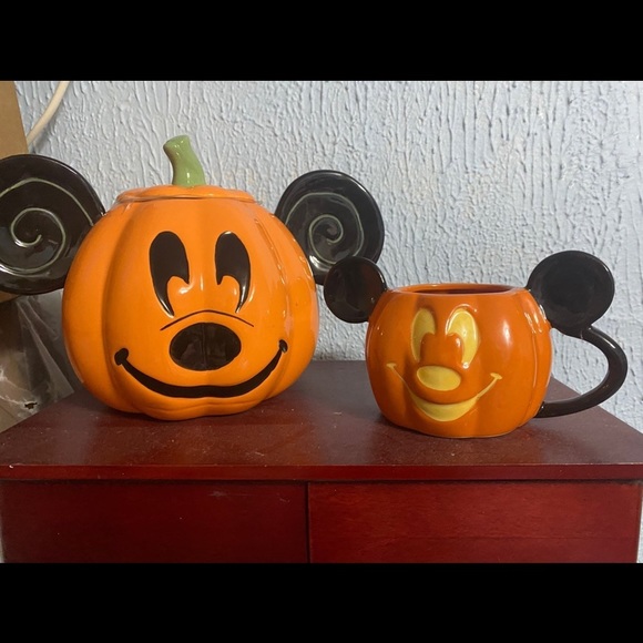 Disney | Kitchen | Disney Halloween Mickey Mouse Ceramic Pumpkin ...